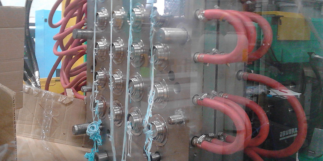 5 Sneaky Causes of Hot Runner Contamination